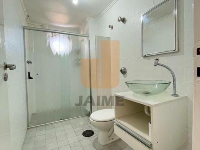 Apartamento iluminado em ótima localização com 02 dormitórios e 01 vaga Pinheiros