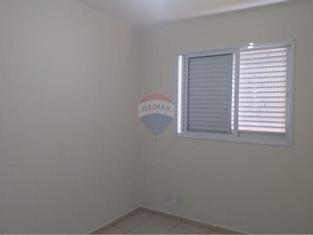 Apartamento Impecável: 2 Quartos em Jardim Rubiacea