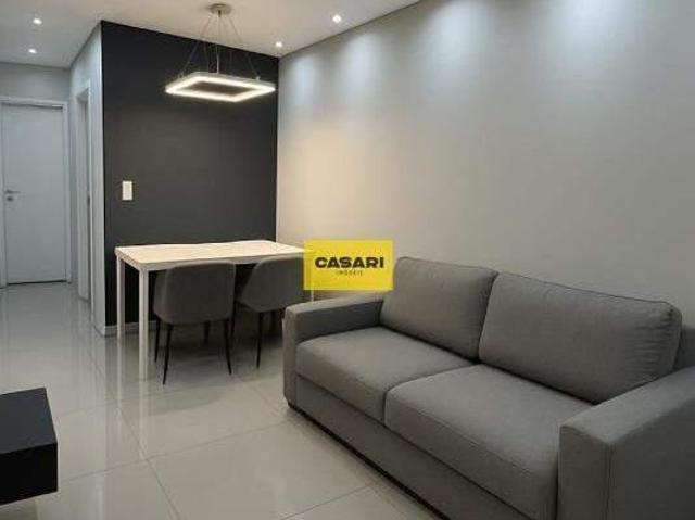 Apartamento impecável com 2 quartos,suíte e closet – Jardim, Santo André, 47 m²