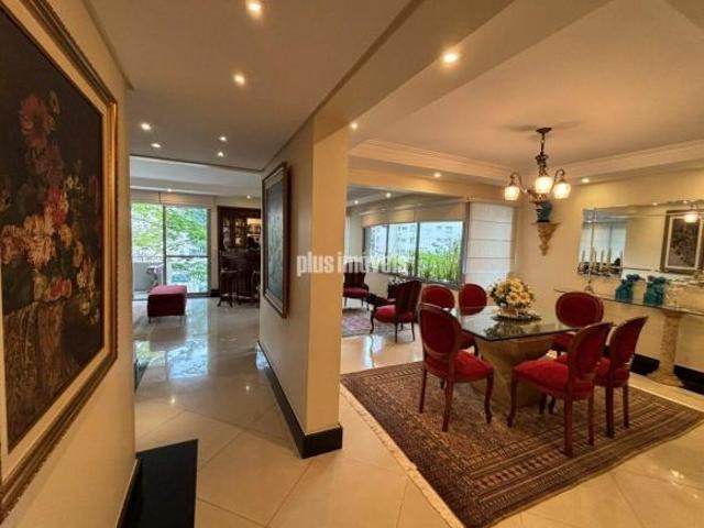 Apartamento impecável em Moema