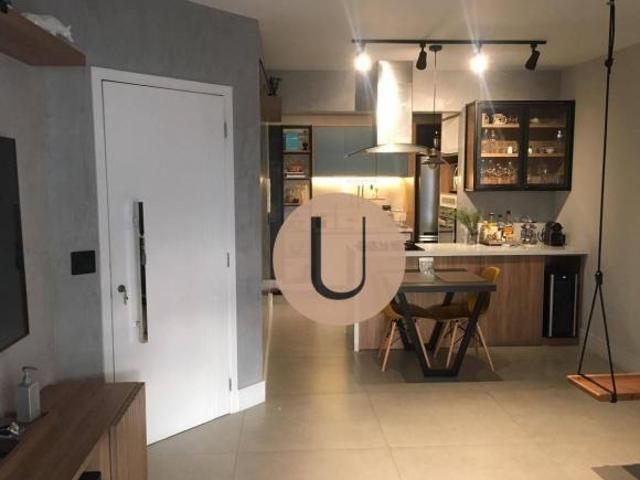 Apartamento impecável no Cambuci | 2 vagas, varanda gourmet e condomínio clube