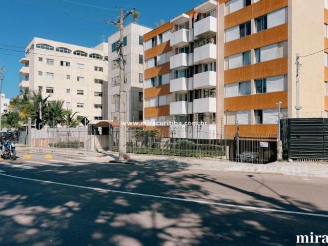Apartamento incrível com 122m² de área útil a 500 metros do MON!