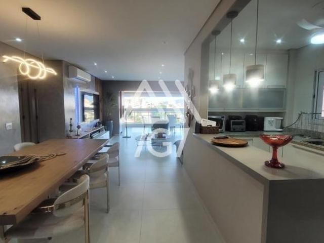 APARTAMENTO INCRÍVEL EM CONDOMÍNIO CLUBE, COM 4 DORMITÓRIOS, EM REGIÃO PRIVILEGIADA COM UMA VISTA DE