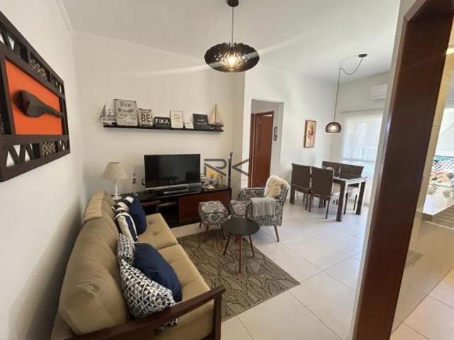 Apartamento Itaguá 2 dormitórios sendo 1 suíte,1 banheiro social,2 vagas de garagem,varanda gourmet