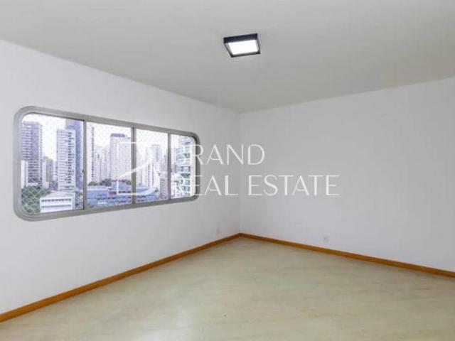 Apartamento Itaim Bibi com 3 quartos, sendo 1 suíte, com piscina, portaria 24h, 92m²