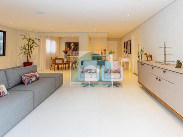 Apartamento Itaim Bibi com 3 suítes e 5 banheiros à Venda, 198 m²