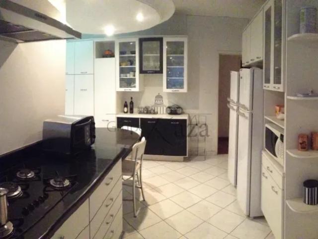 Apartamento Itaim Bibi 2 Dormitórios 180m²