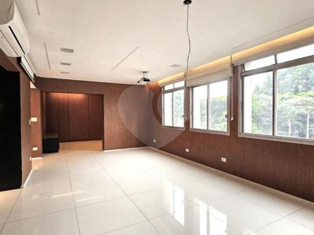 Apartamento Itaim Bibi 2 Suítes / Quartos 1 Vaga Venda / Compra