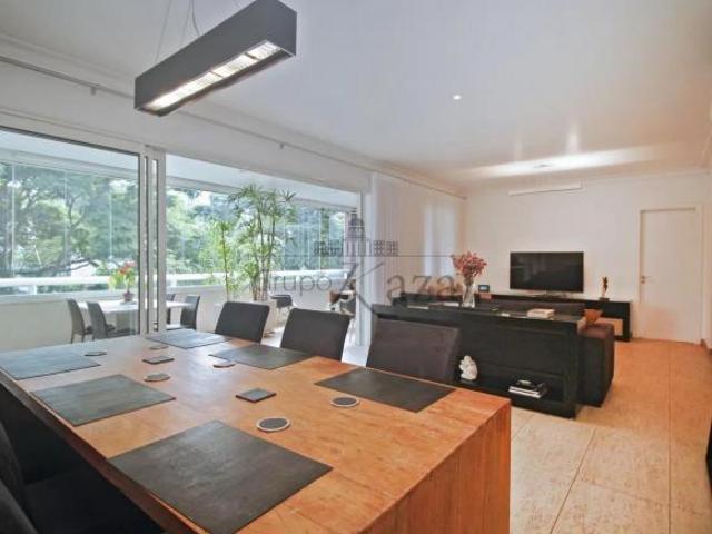 Apartamento Itaim Bibi 3 Suítes 151m²