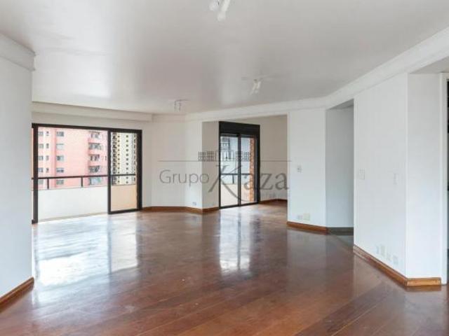 Apartamento Itaim Bibi 3 Suítes 204m²