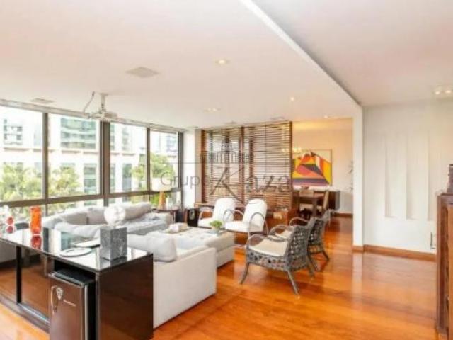 Apartamento Itaim Bibi 3 Suítes 230m²