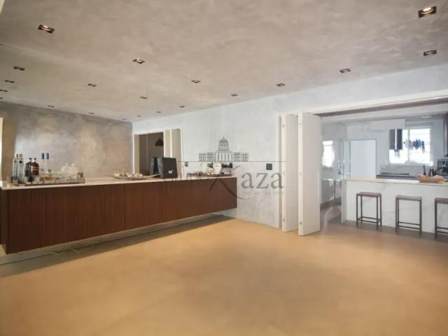 Apartamento Itaim Bibi 4 Dormitórios 195m²