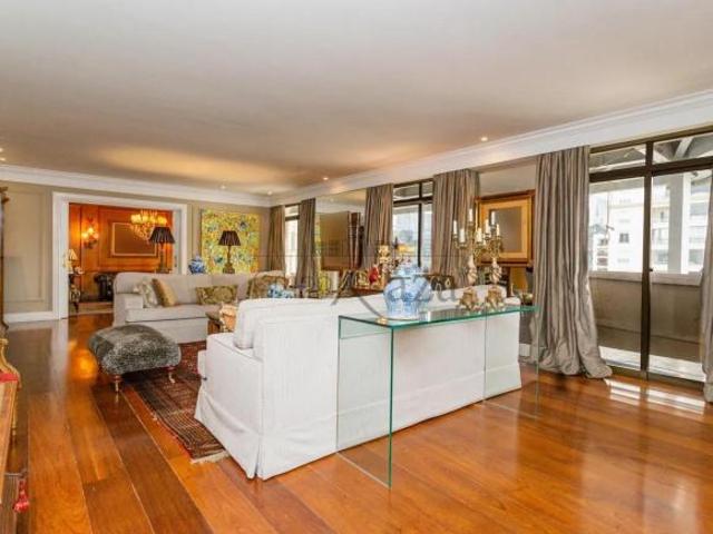 Apartamento Itaim Bibi 4 Dormitórios 400m²