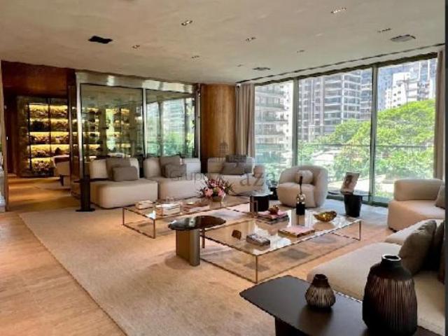 Apartamento Itaim Bibi 4 Suítes 355m²