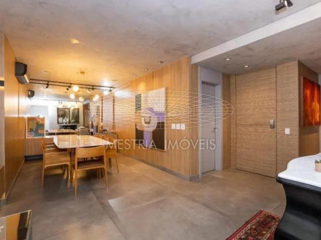 Apartamento Itaim Nobre |3 Vagas de Garagem | Reformado | Próximo ao Parque do Povo