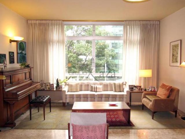 Apartamento Jardim América 4 Dormitórios 292,84m²