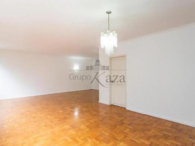 Apartamento Jardim América 4 Dormitórios 230m²