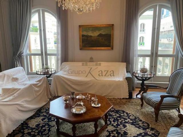 Apartamento Jardim América 4 Dormitórios 380m²