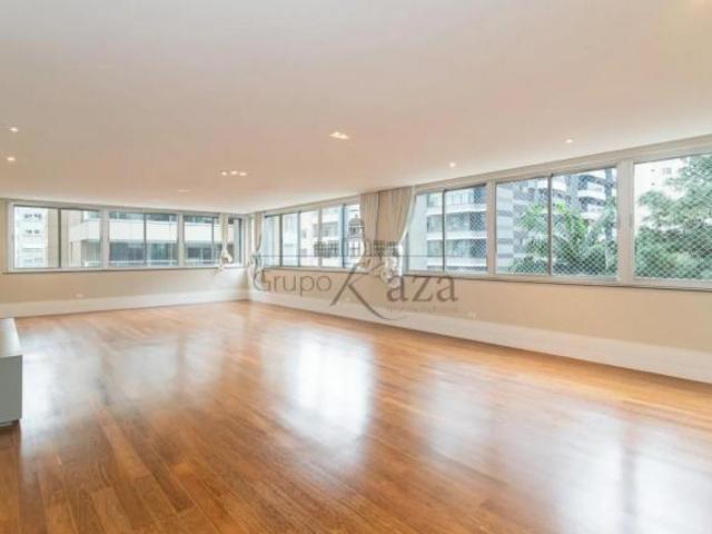 Apartamento Jardim América 4 Dormitórios 308m²