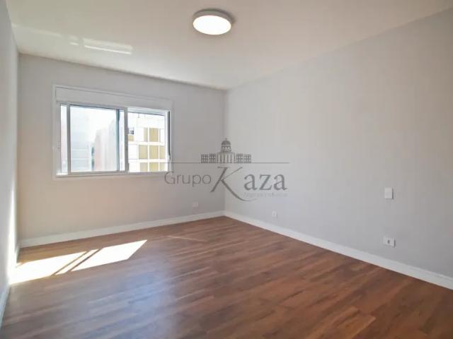 Apartamento Jardim América 3 Dormitórios 152m²