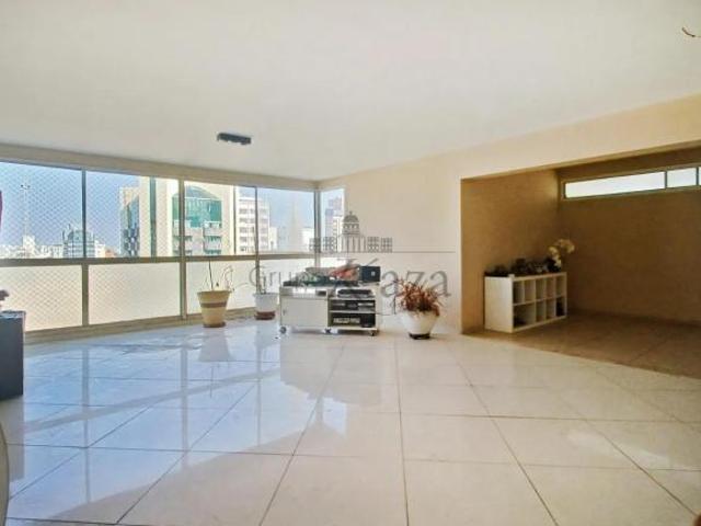 Apartamento Jardim América 3 Dormitórios 160m²