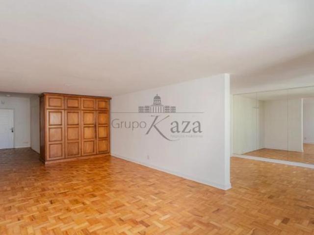 Apartamento Jardim América 3 Dormitórios 190m²