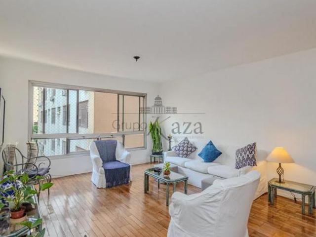 Apartamento Jardim América 3 Dormitórios 124m²