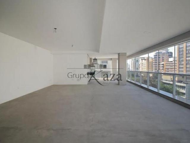 Apartamento Jardim América 3 Dormitórios 240m²