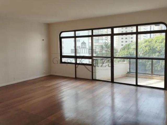 Apartamento Jardim América 3 Suítes 288m² Próximo ao metrô