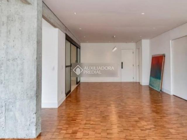 Apartamento Jardim América com 3 suítes, 2 vagas, pronto para morar