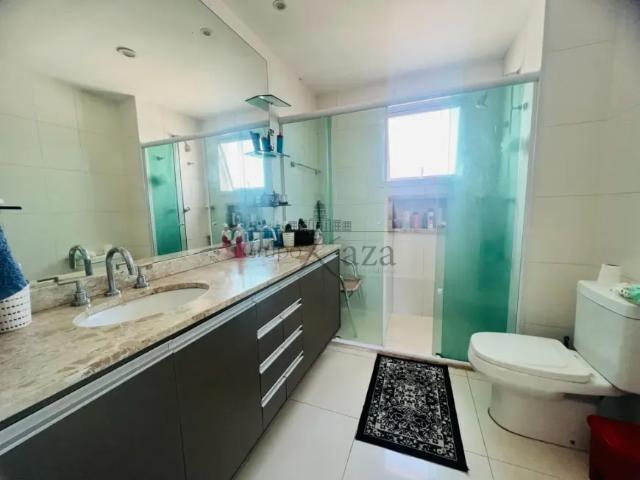 Apartamento Jardim das Colinas Residencial Paesaggio 4 Dormitórios 245m²