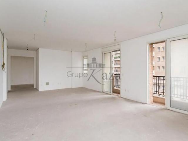 Apartamento Jardim Europa 5 Dormitórios 512m²