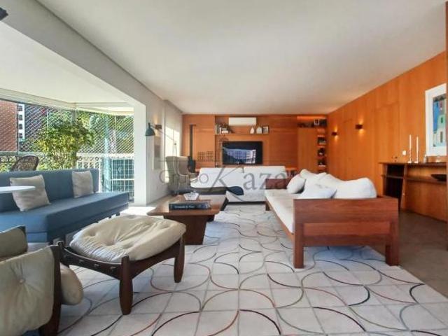 Apartamento Jardim Marajoara 4 Suítes 246m²