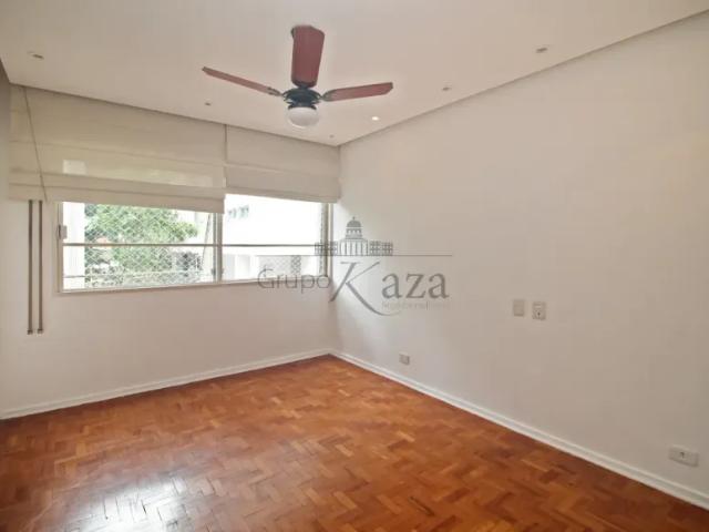 Apartamento Jardim Paulista 3 Dormitórios 160m²