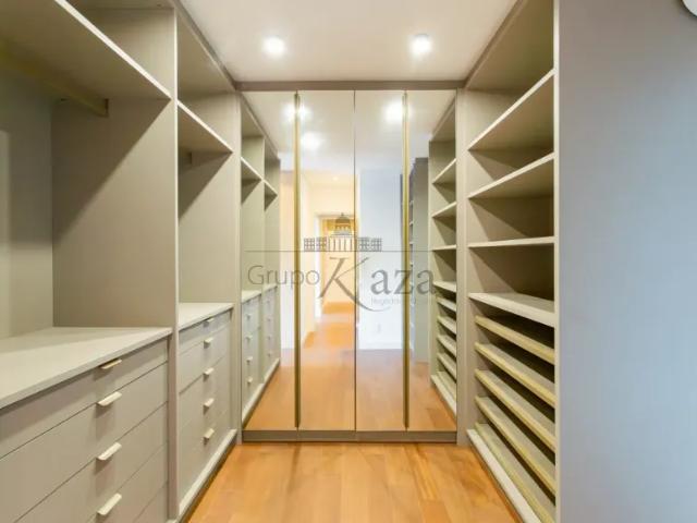 Apartamento Jardim Paulista 3 Dormitórios 227m²