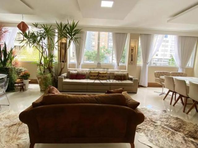 Apartamento Jardim Paulista 3 Dormitórios 198m²