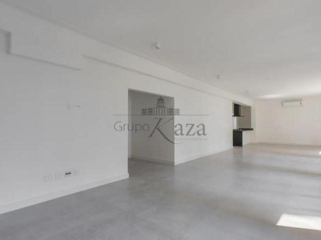 Apartamento Jardim Paulista 3 Dormitórios 209m²