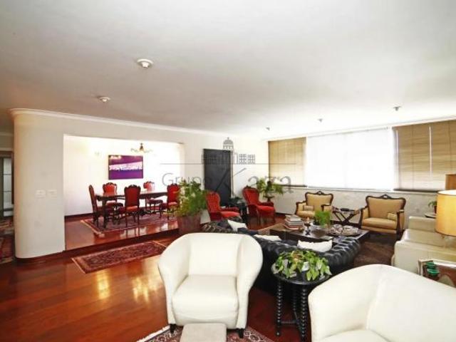 Apartamento Jardim Paulista 2 Dormitórios 195m²