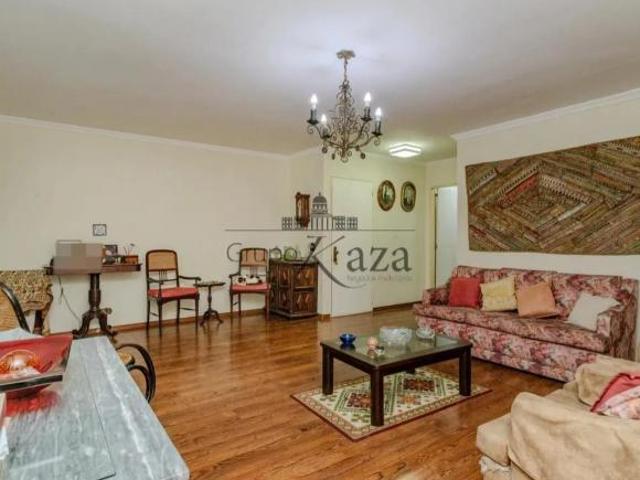 Apartamento Jardim Paulista 4 Dormitórios 158m²