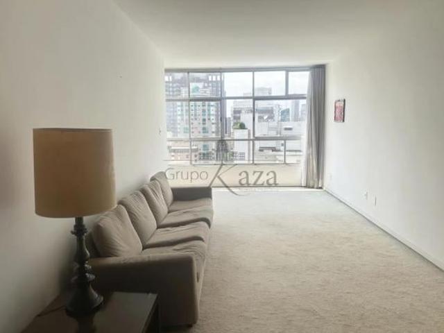 Apartamento Jardim Paulistano 3 Dormitórios 180m²