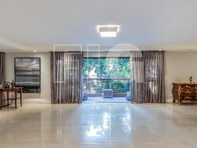APARTAMENTO JARDIM PAULISTANO | JARDIM EUROPA Venda 330 m² 5 Suítes 4 Vagas