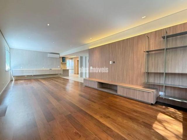 Apartamento Jardins reformado