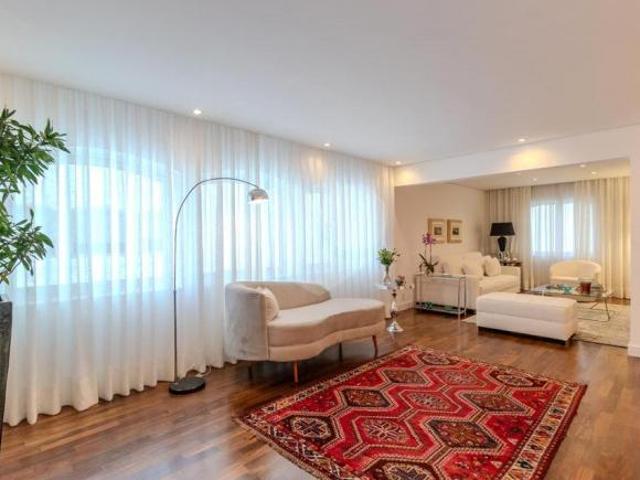 Apartamento Jardins 2 Quartos / Suítes 1 Vaga Venda / Compra