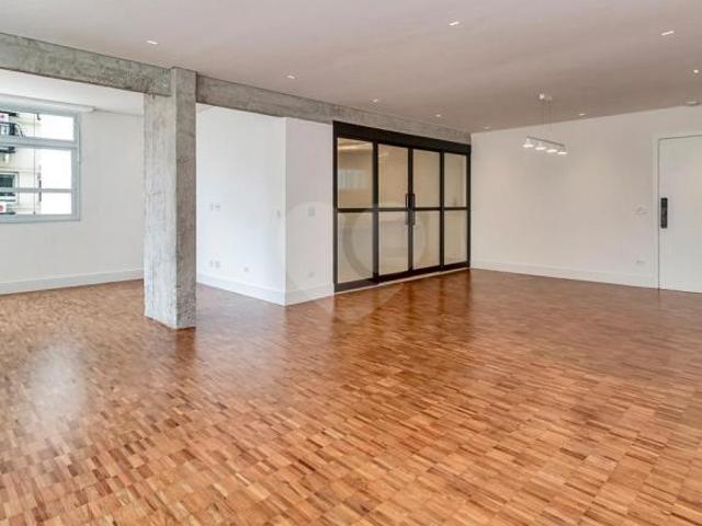Apartamento Jardins 3 Suítes / Quartos 2 Vagas Venda / Compra