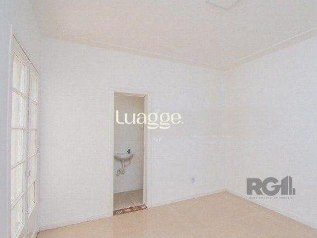 APARTAMENTO JK 1 dormitório 22,00 m² MENINO DEUS