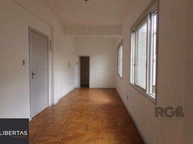 Apartamento JK térreo no bairro Partenon DESOCUPADO
