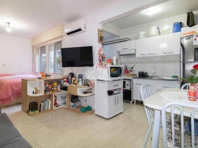 Apartamento JK térreo, super bem localizado no ladinho do Shopping Iguatemi no bairro Passo da Areia