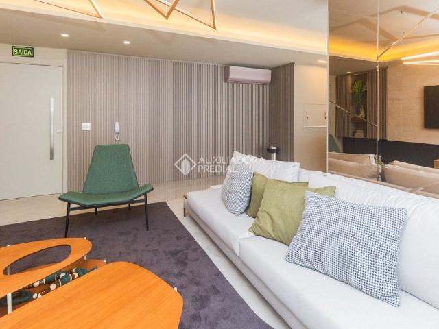 Apartamento JK com 1 quarto e 100m² para alugar em Passo d'Areia, Porto Alegre