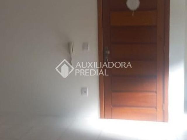 Apartamento JK com 1 quarto e 30m² para alugar em Igara, Canoas