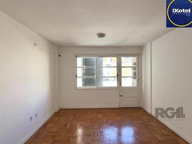 APARTAMENTO JK COM ÓTIMO ESPAÇO E BEM ILUMINADO PRÓXIMO AO GUAÍBA
